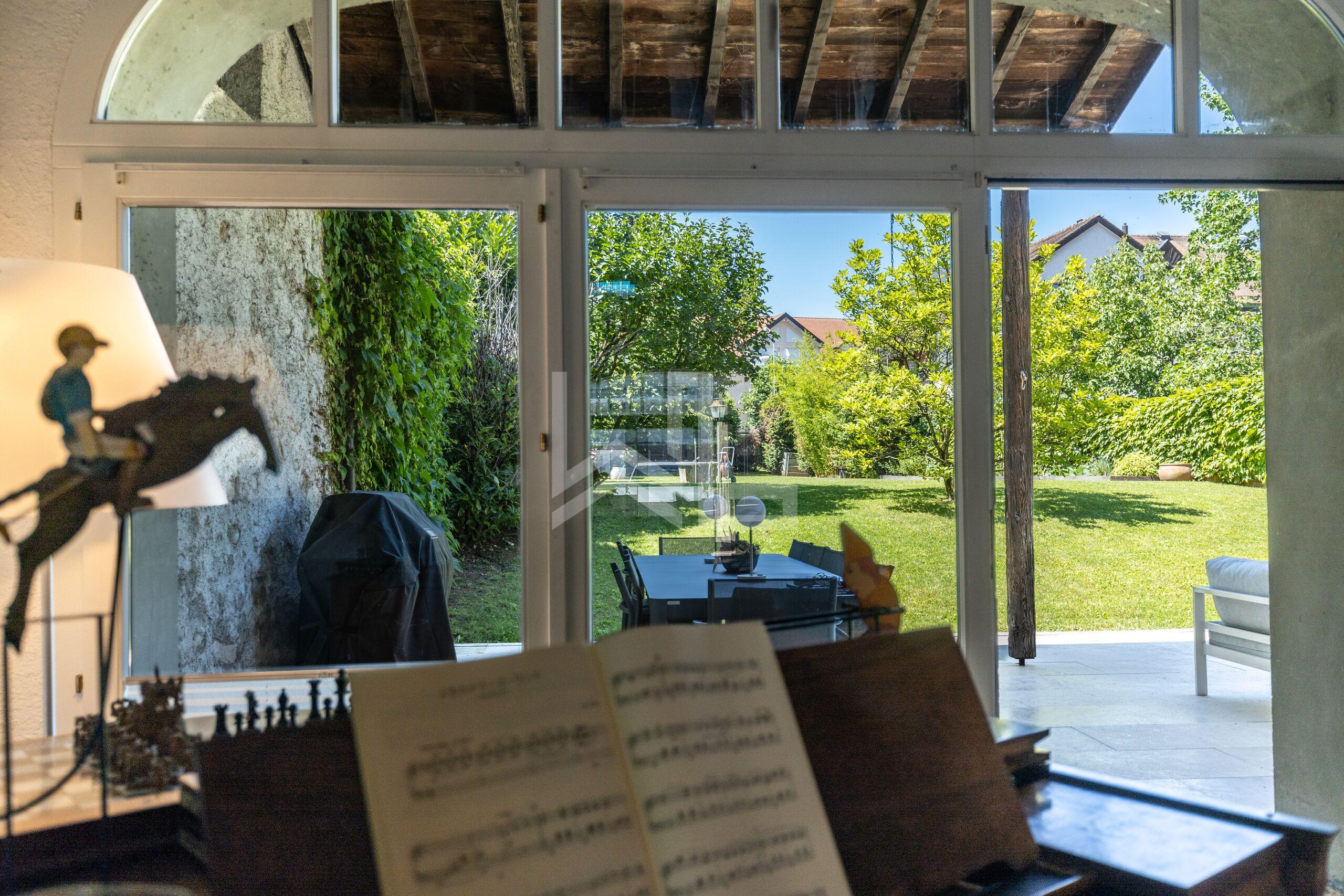Charme et cachet pour cette maison de village rénovée - Weibel & Loeb ...